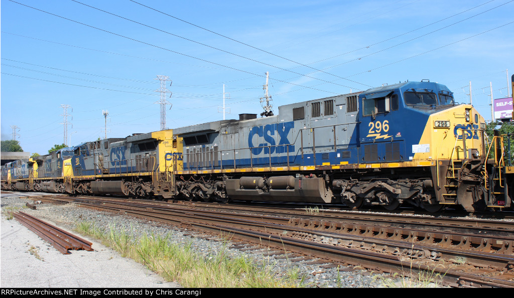 CSXT 296 on Q373-26